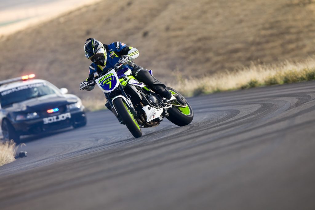 THE ART OF MOTORCYCLE DRIFTING - Motorcyclediaries