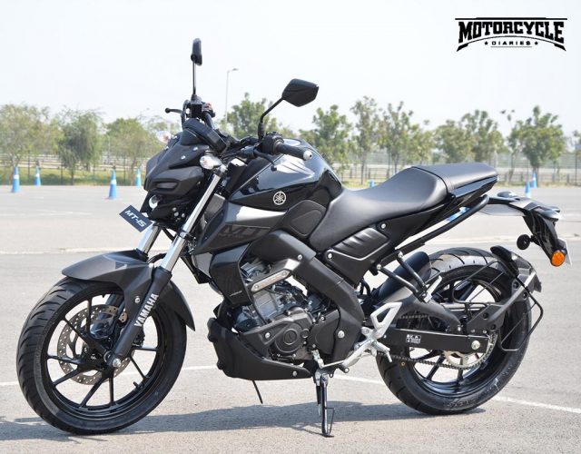 Yamaha MT 15 Custom Paint looks tempting - Motorcyclediaries